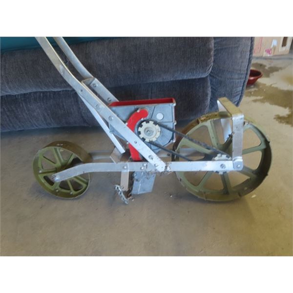 Garden Seeder Mcsherry Auction Service Ltd