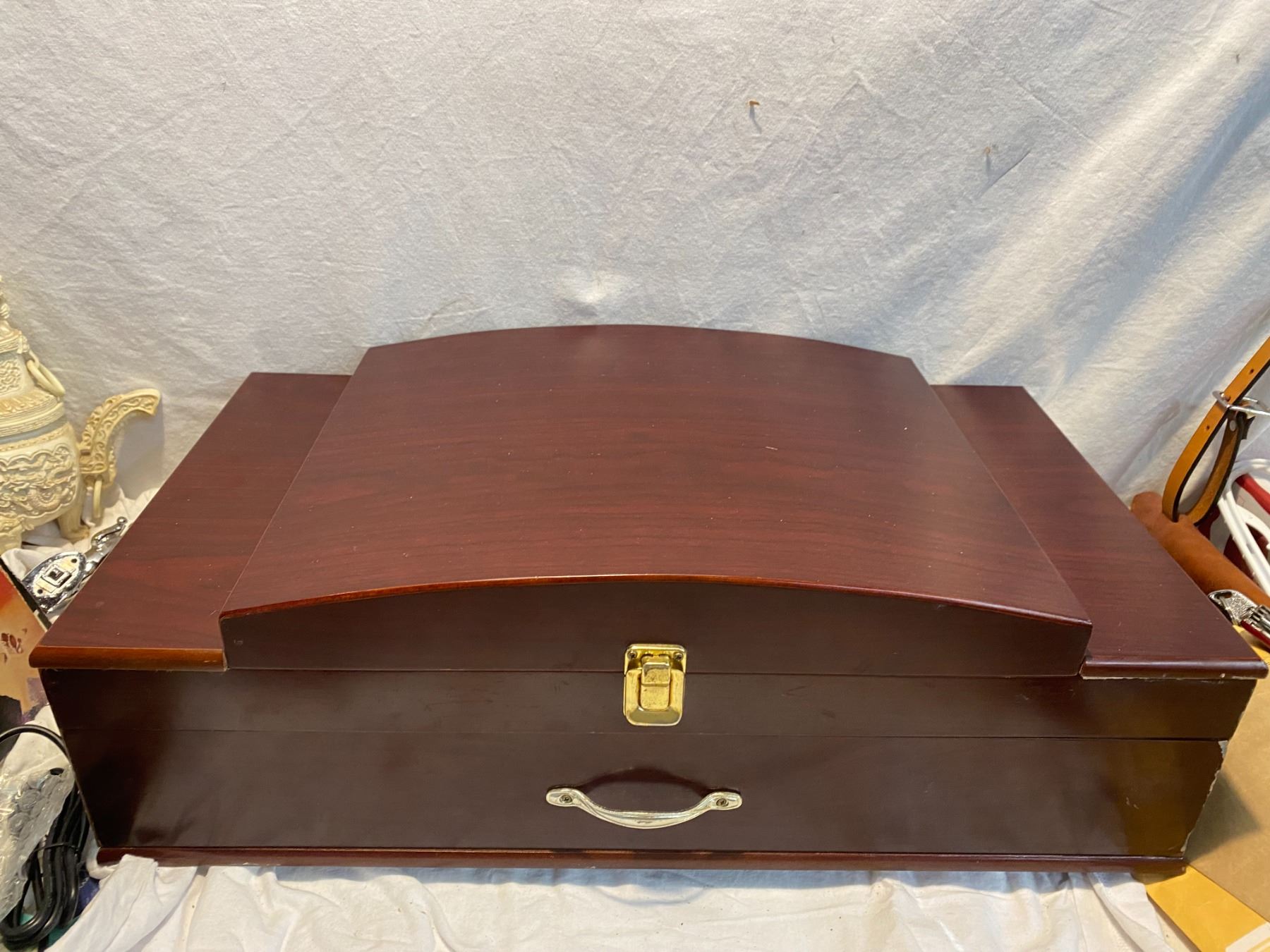 Jewelry box slight damage see pictures