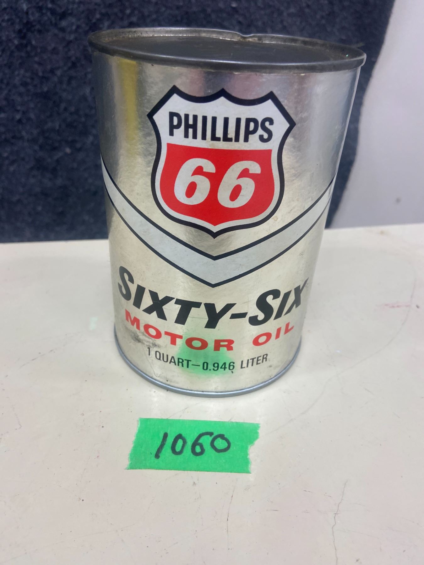 Philips 66 motor oil, 1 quart, full - Schmalz Auctions