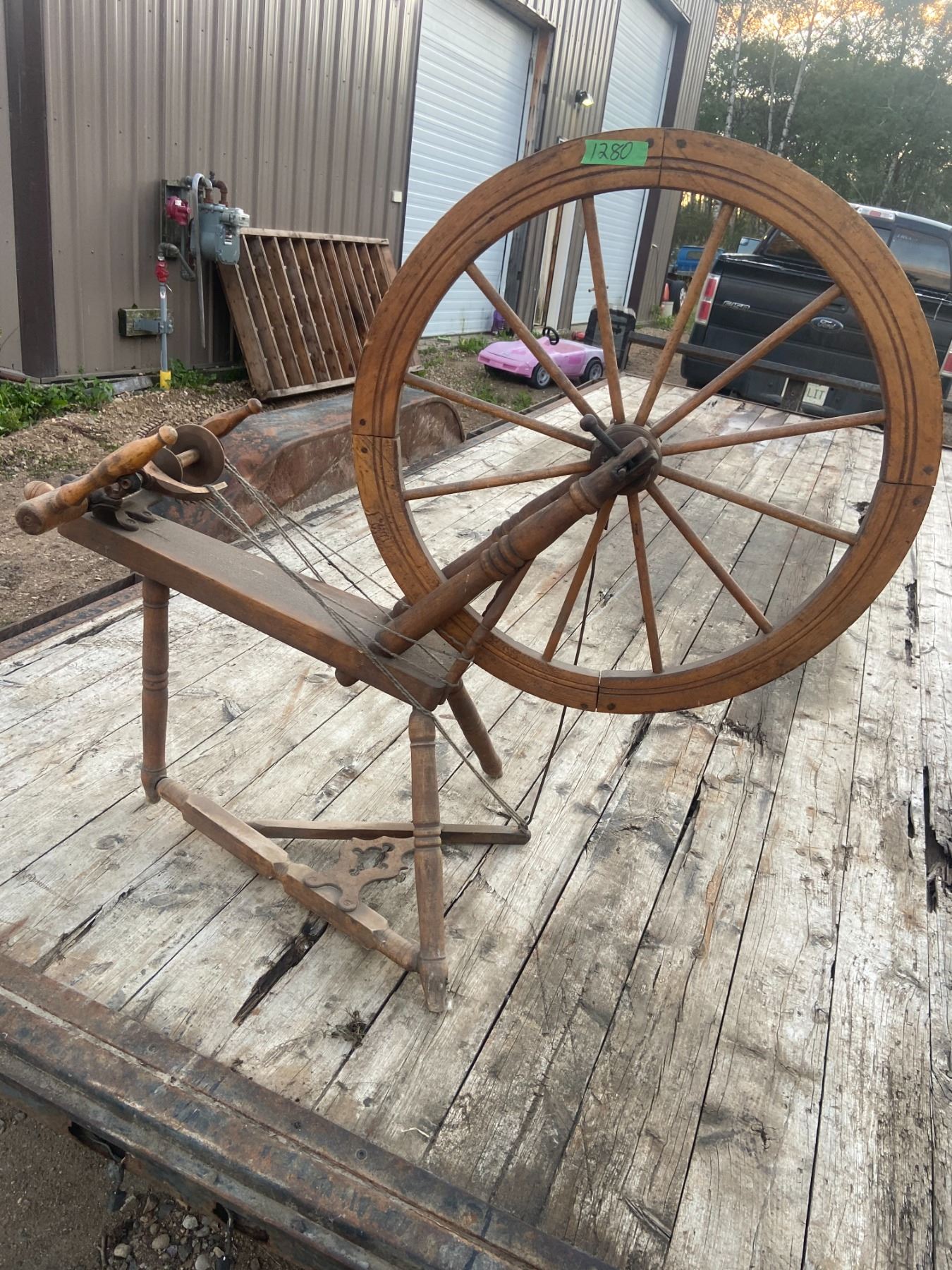 large spinning wheel complete 28" Wheel - Nice - Schmalz Auctions