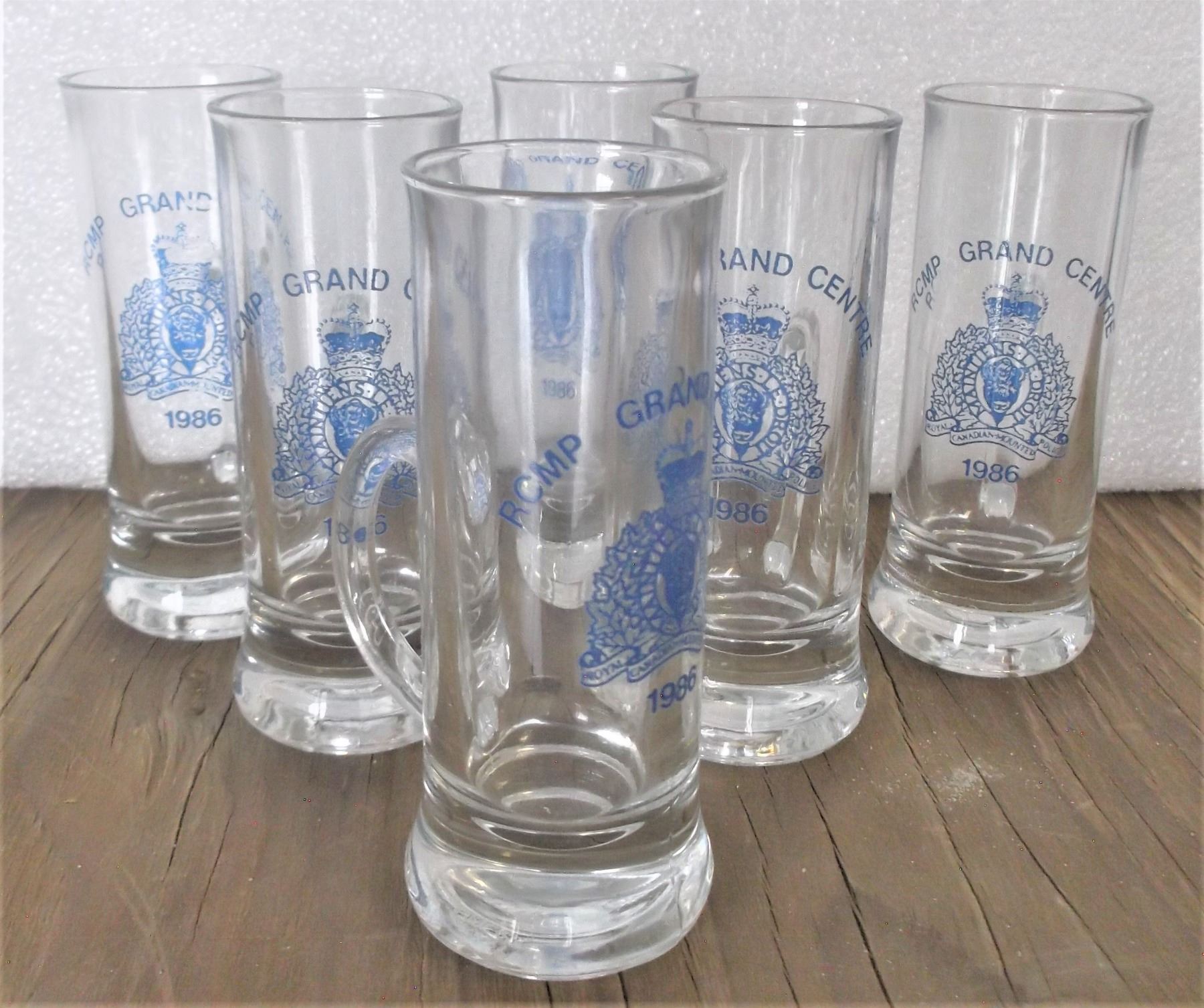SIX Grand Centre RCMP 1986 Glasses