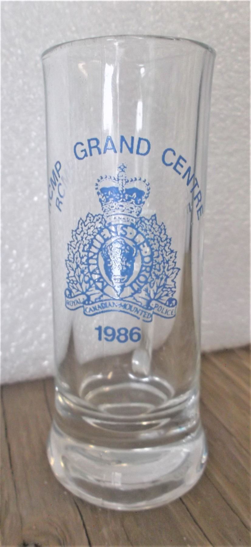 SIX Grand Centre RCMP 1986 Glasses