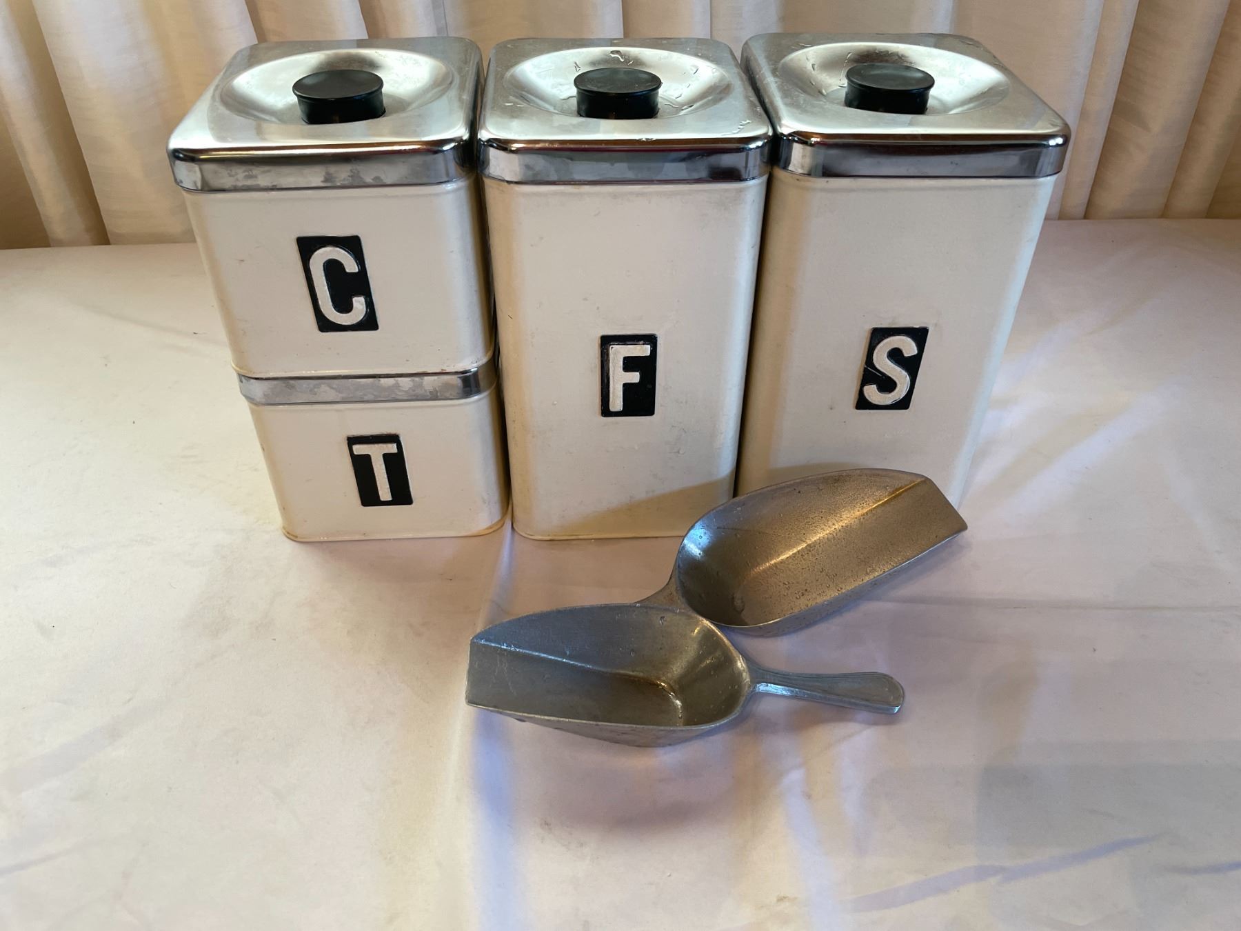 Vintage kitchen containers