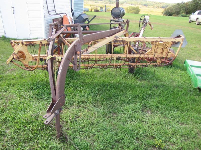 New Holland side delivery rake