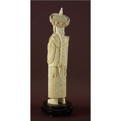 JAPANESE IVORY FIGURINE MAN HOLDING SWORD