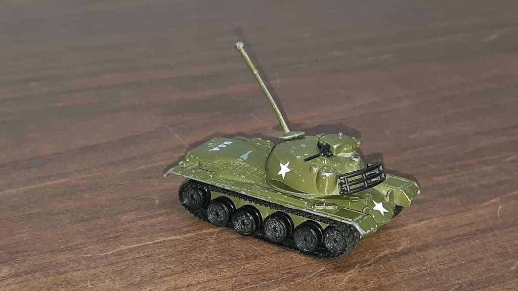 Vintage t412 Patton diecast tank