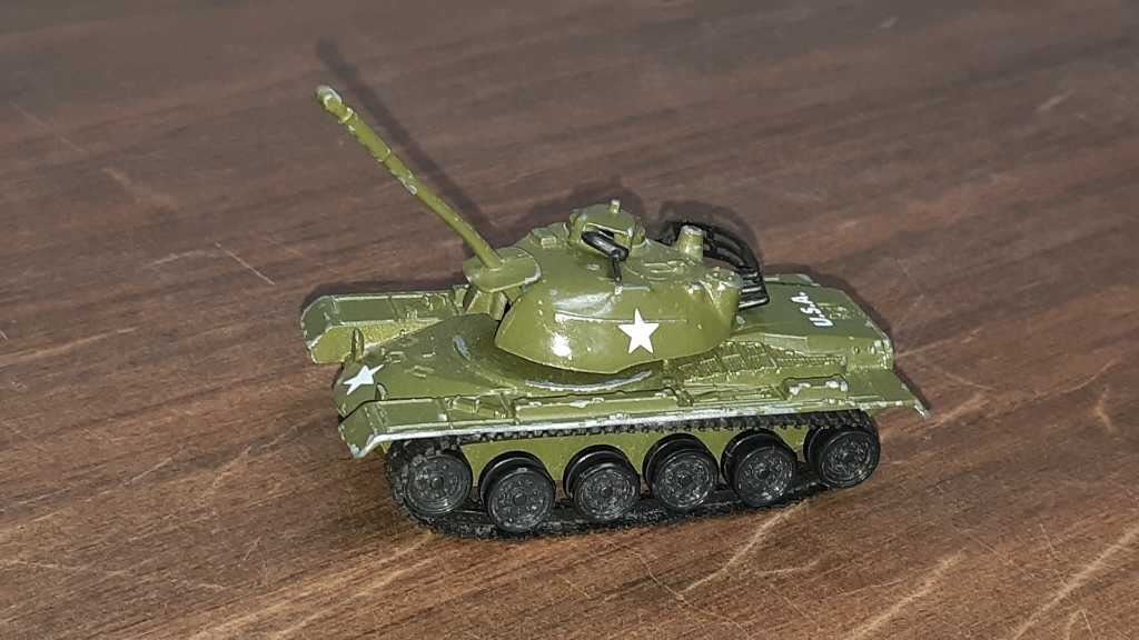 Vintage t412 Patton diecast tank