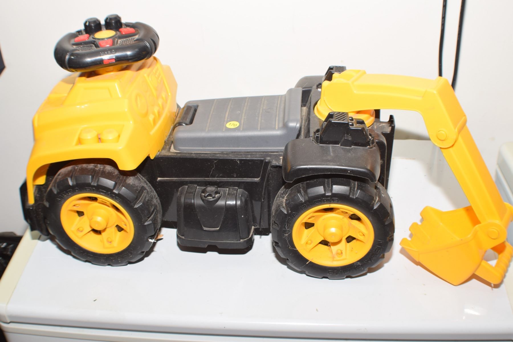 Large CAT Toy Bucket Truck