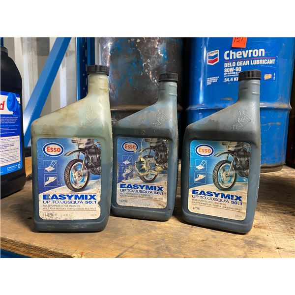 2.5 containers 2 cycle engine oil