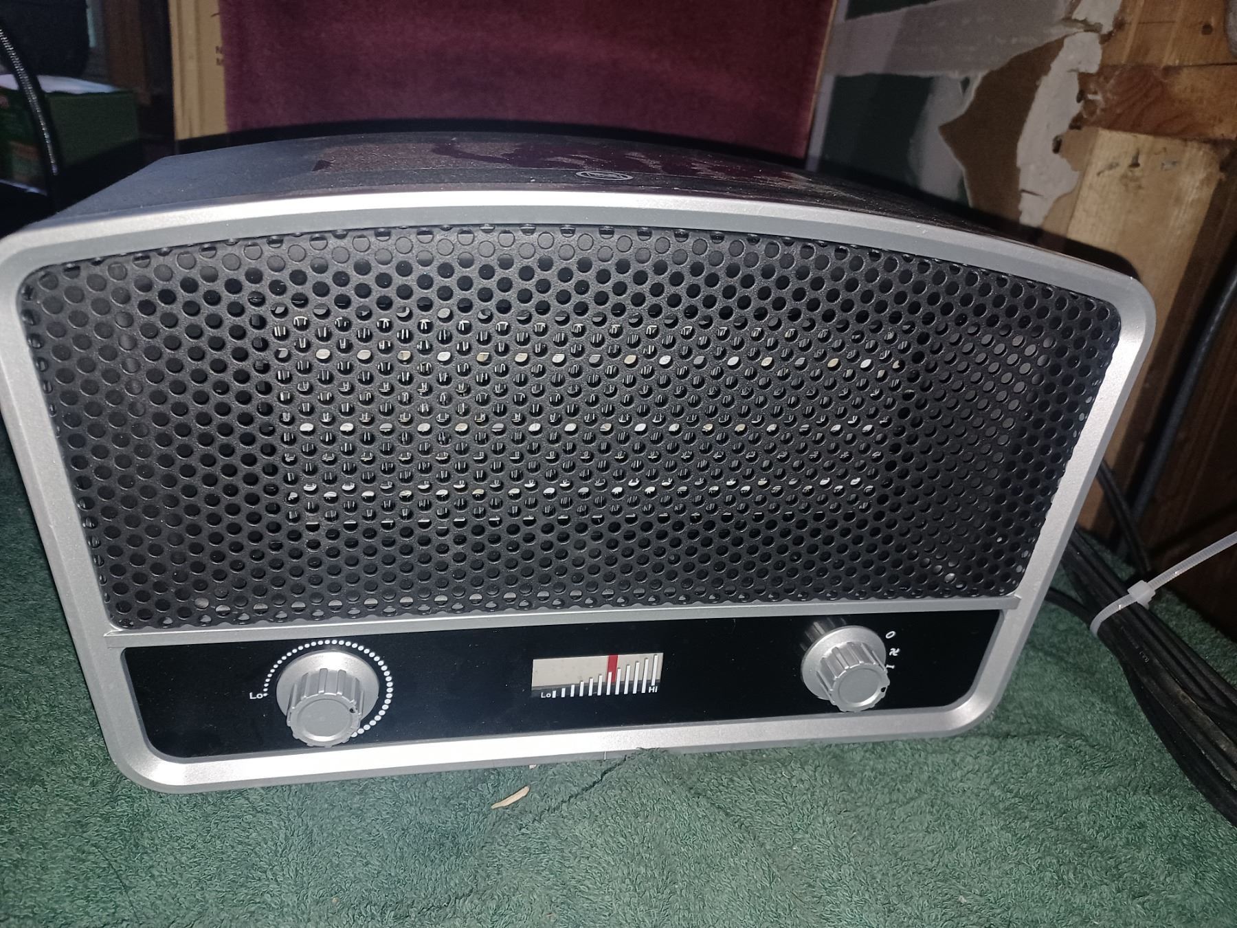 14 in. 1500-Watt Retro Radio Look Heater