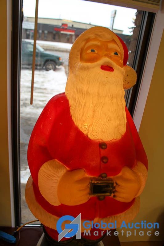 **Large Plastic Santa Decor w/Lights