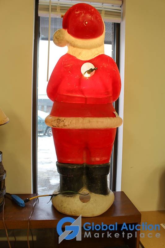 **Large Plastic Santa Decor w/Lights