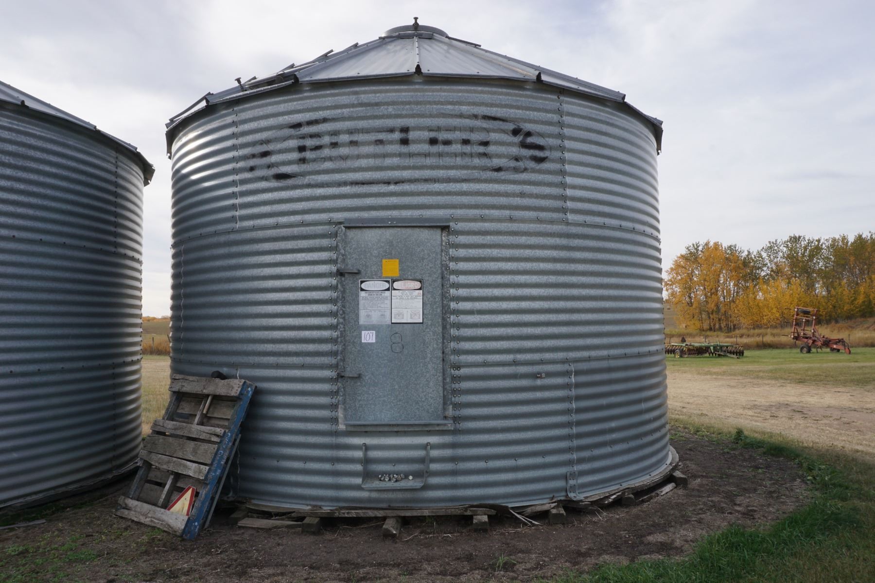 Butler Bin with wood floor (approx 2500 bushel)