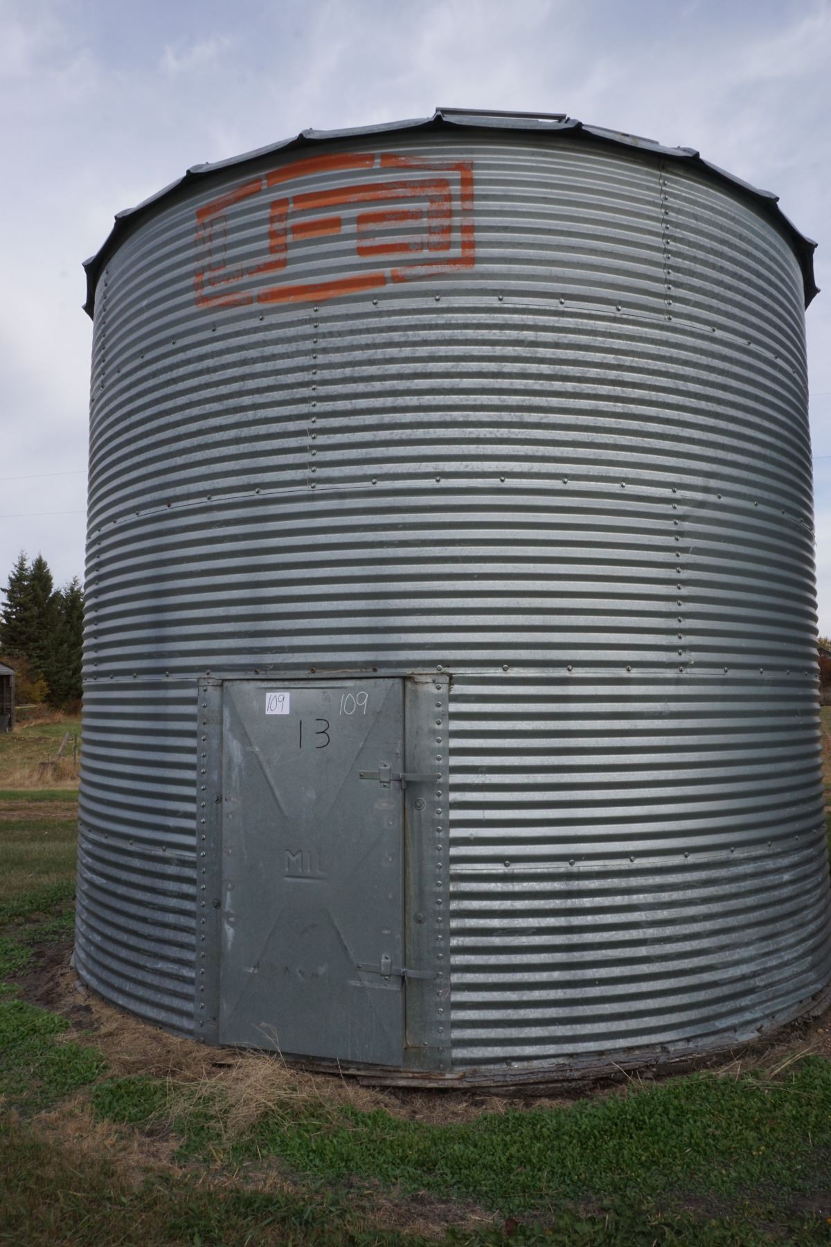 Butler Bin with wood floor (approx 1500 bushel)