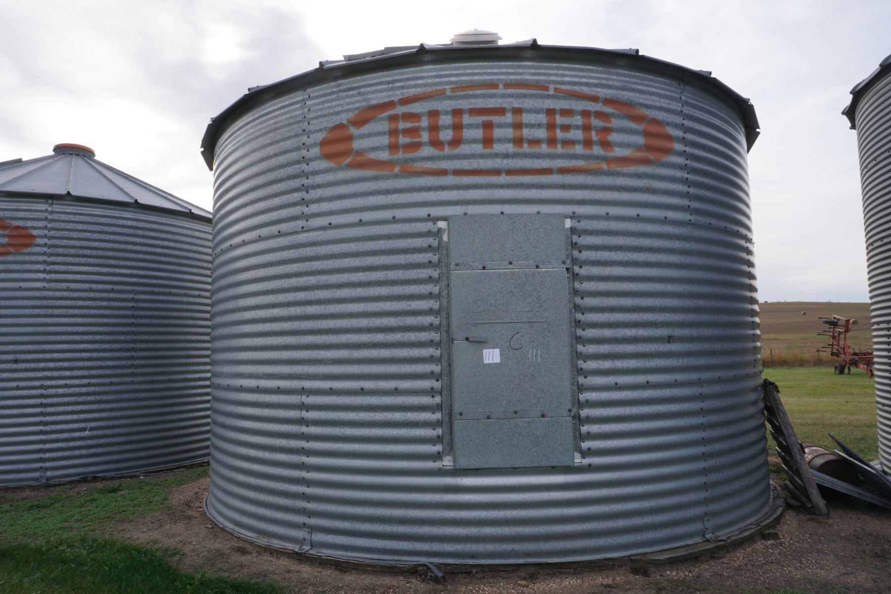 Butler Bin with wood floor (approx 2500 bushel)