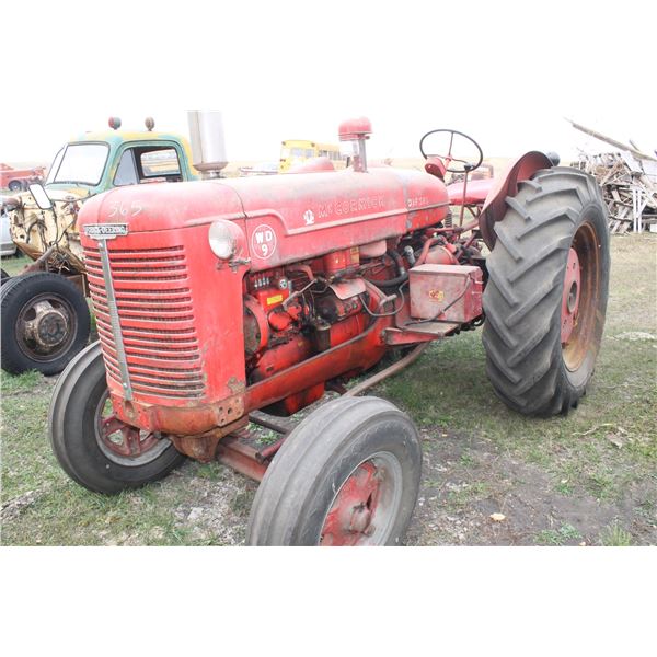 McCormick-Deering WD9 Tractor s/n WDCB54694W12B 4cyl Gas/Diesel; PTO ...