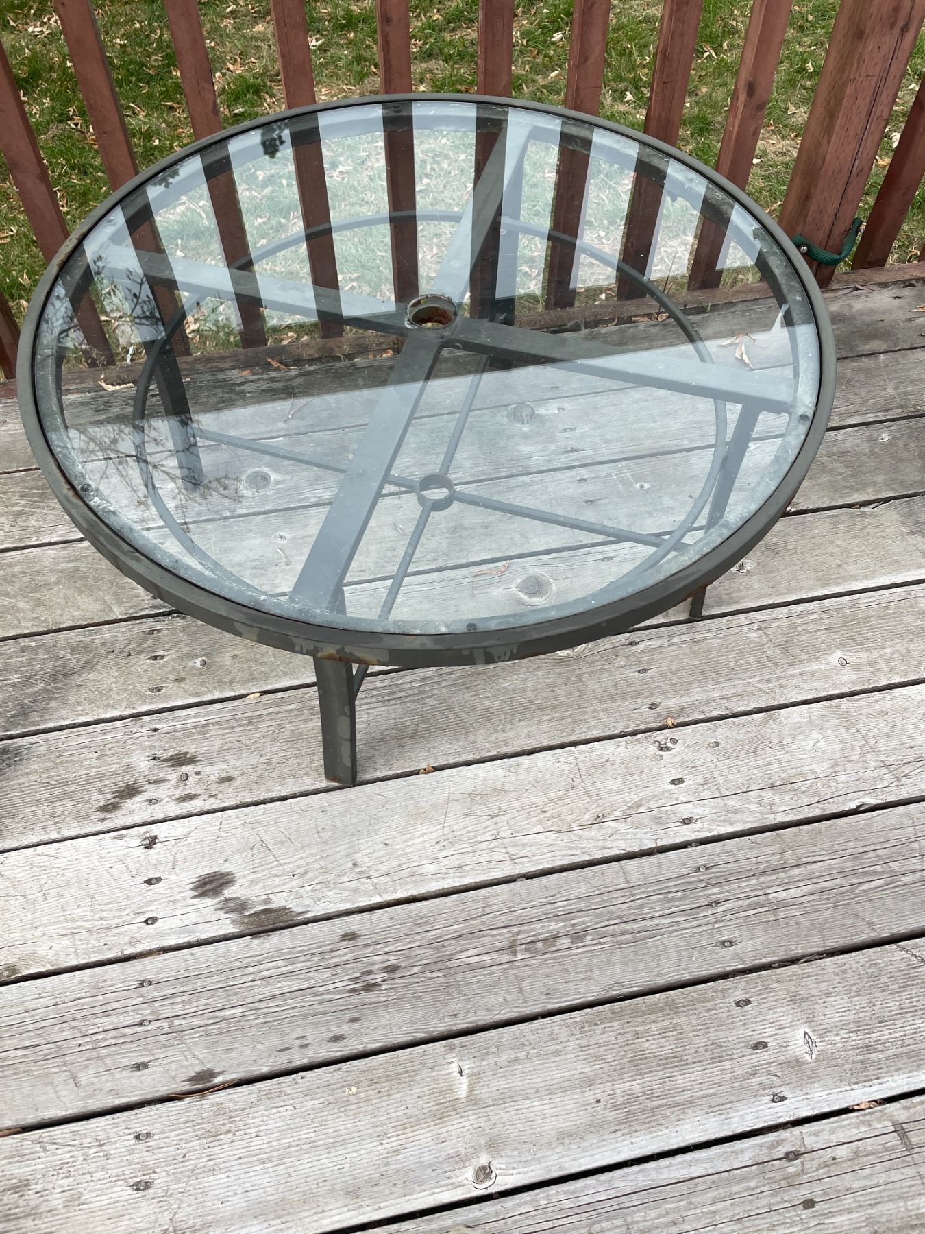 Round Outdoor Coffee Table