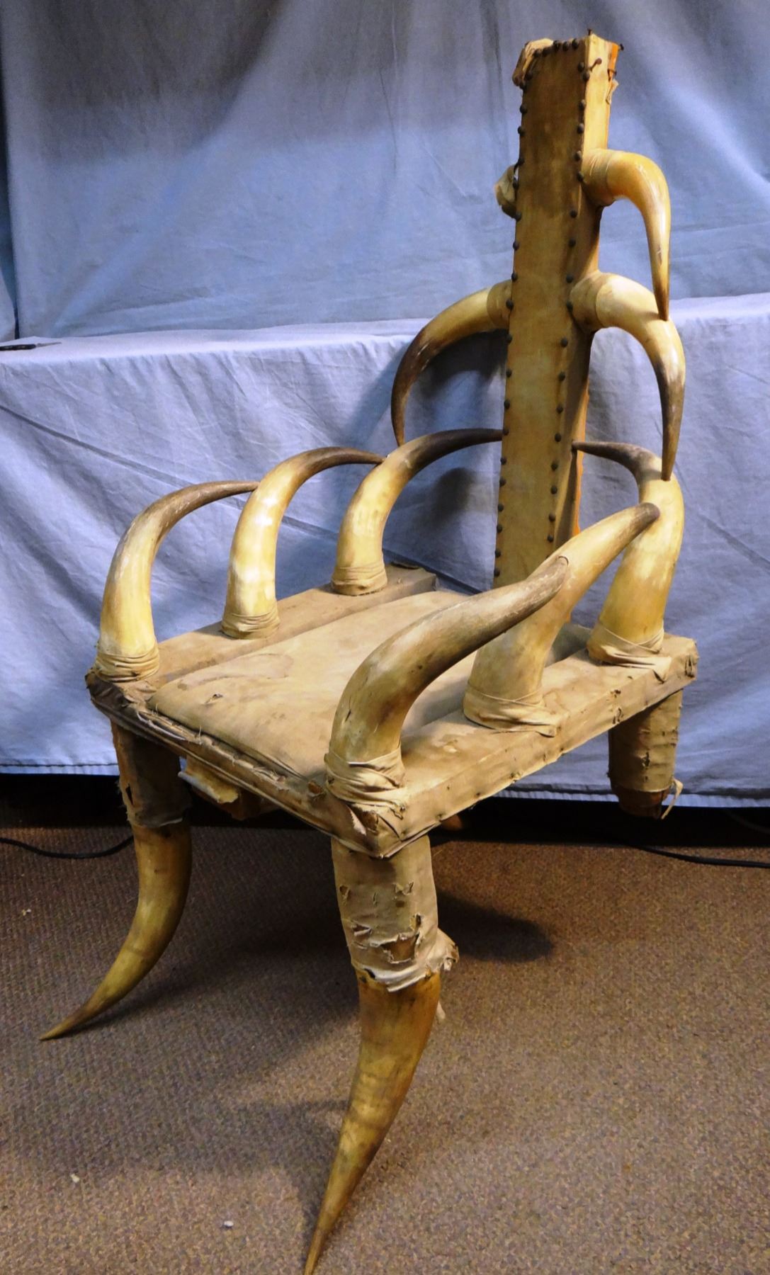Vintage steer horn legged chair, missing one leg (steer horn)