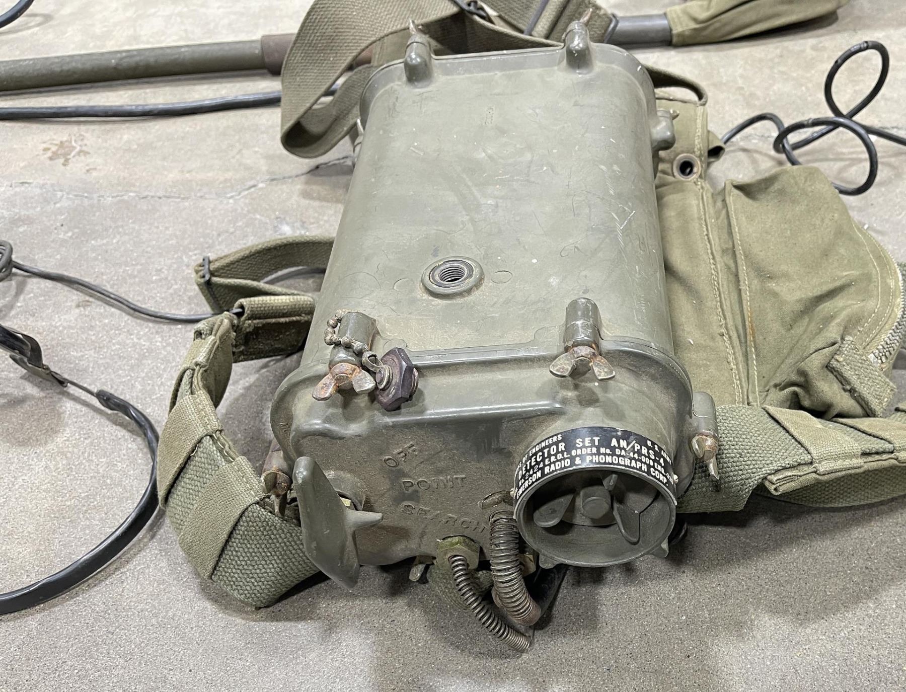 WW2 US Army Mine Detector Set AN/PRS-4