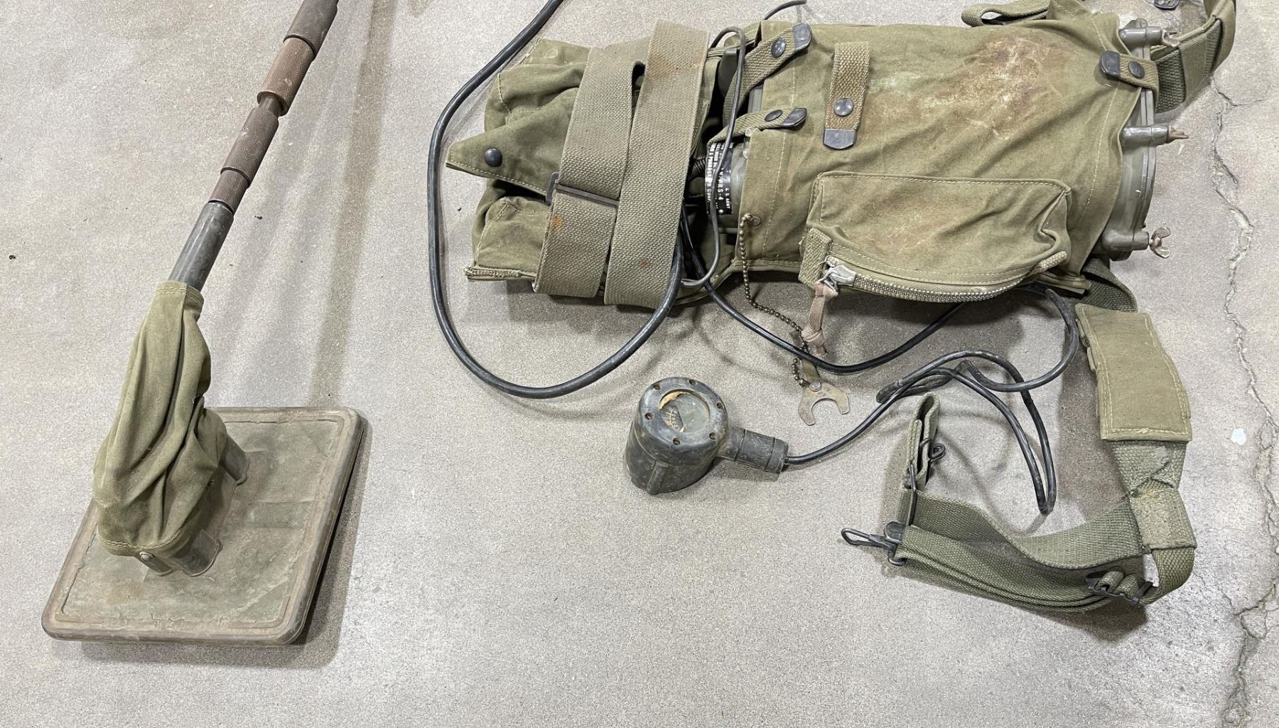 WW2 US Army Mine Detector Set AN/PRS-4