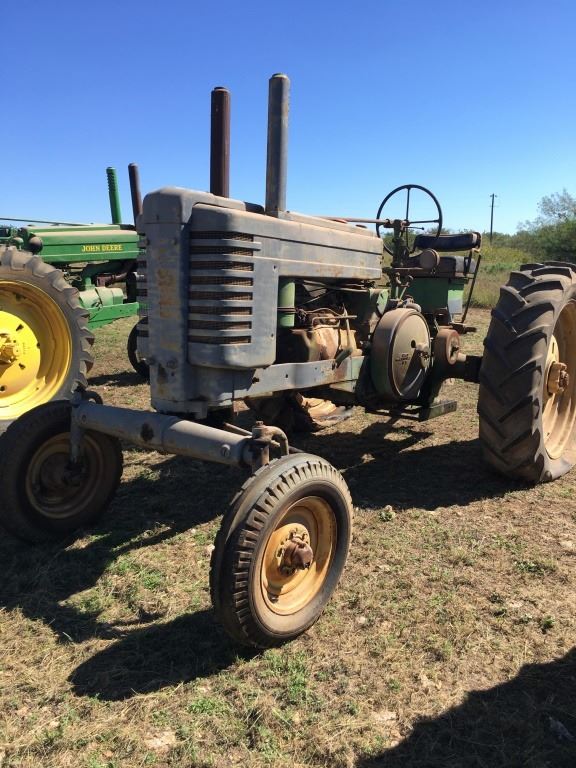 1949 John Deere GW Tractor