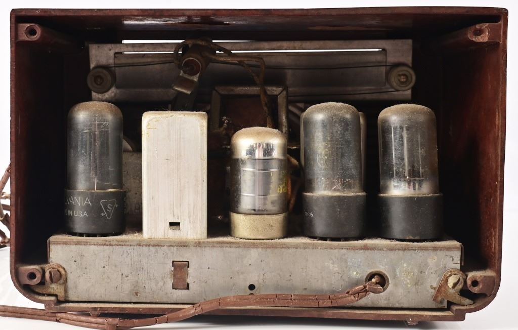Vintage General Electric Tube Radio