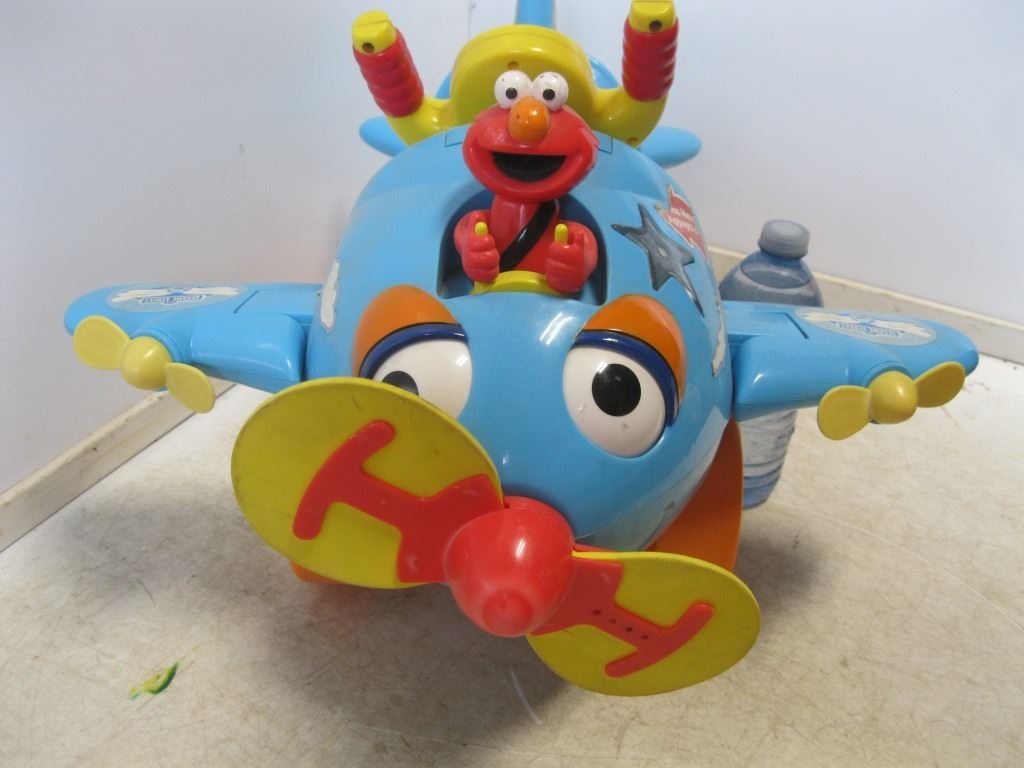 Sesame Street Fly With Elmo Ride Plane