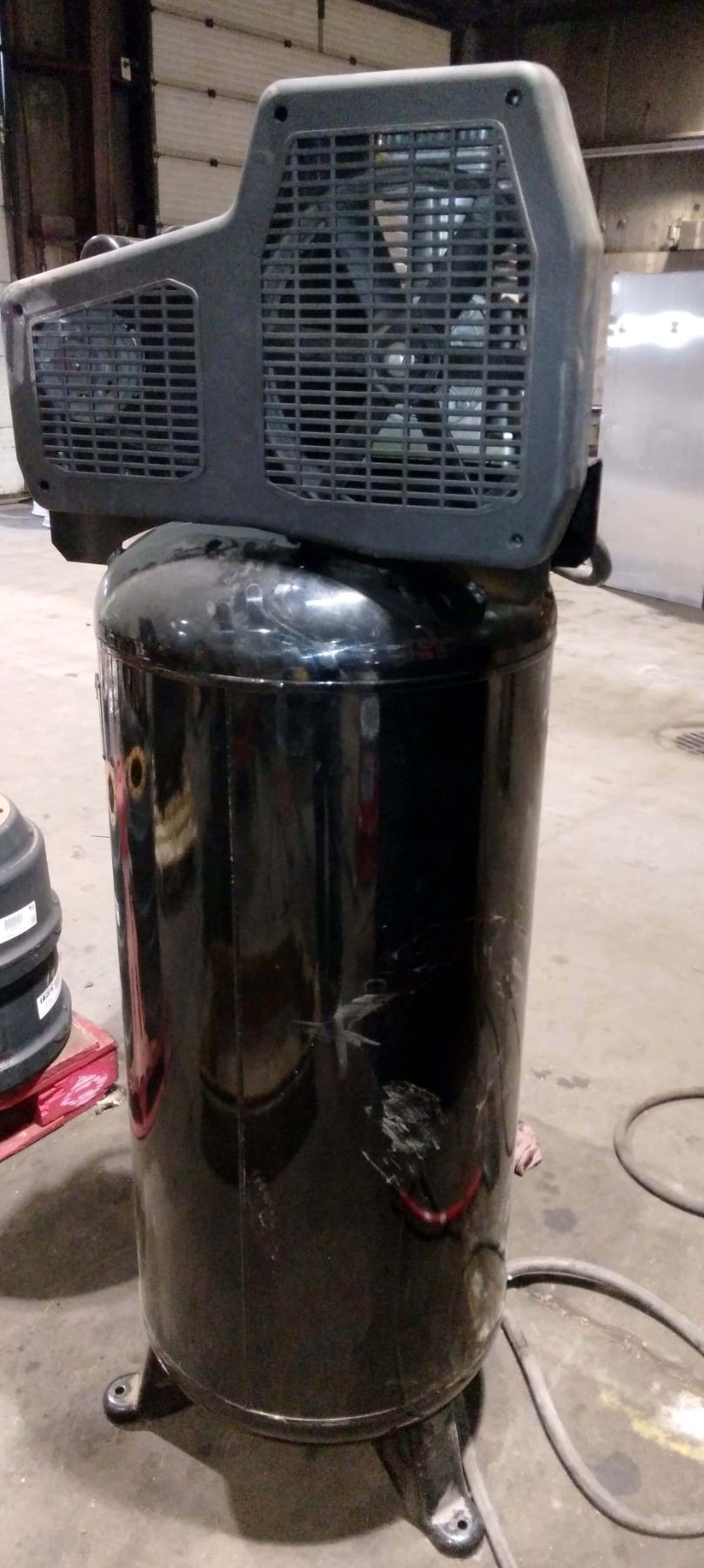 CRAFTSMAN PROFESSIONAL 60 GAL. AIR COMPRESSOR, TWIN CYLINDER, 150 PSI