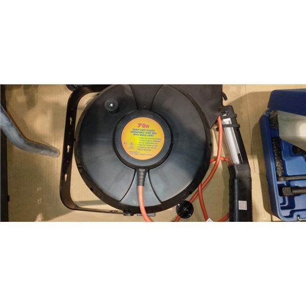 70 FT HEAVY DUTY PLASTIC RETRACTABLE CORD REEL W/ ANGLE LIGHT