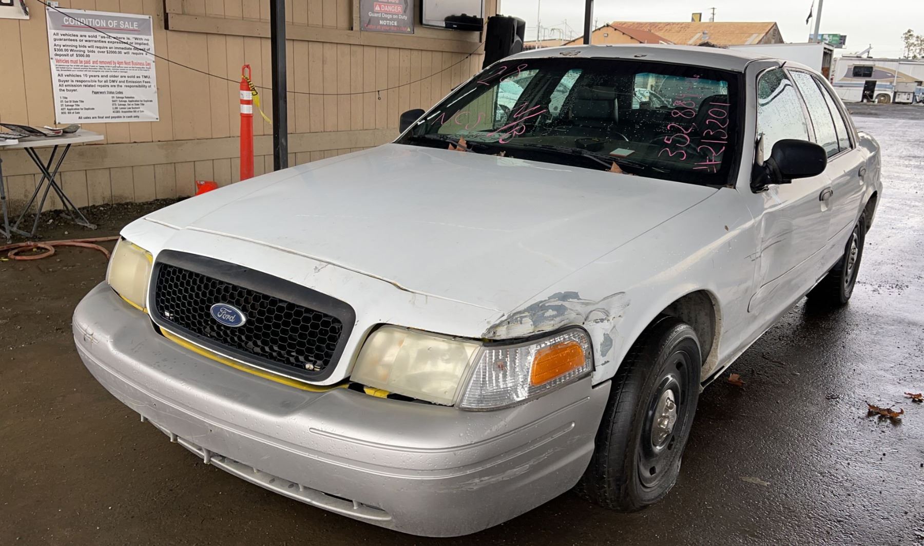 2003 Ford Crown Victoria