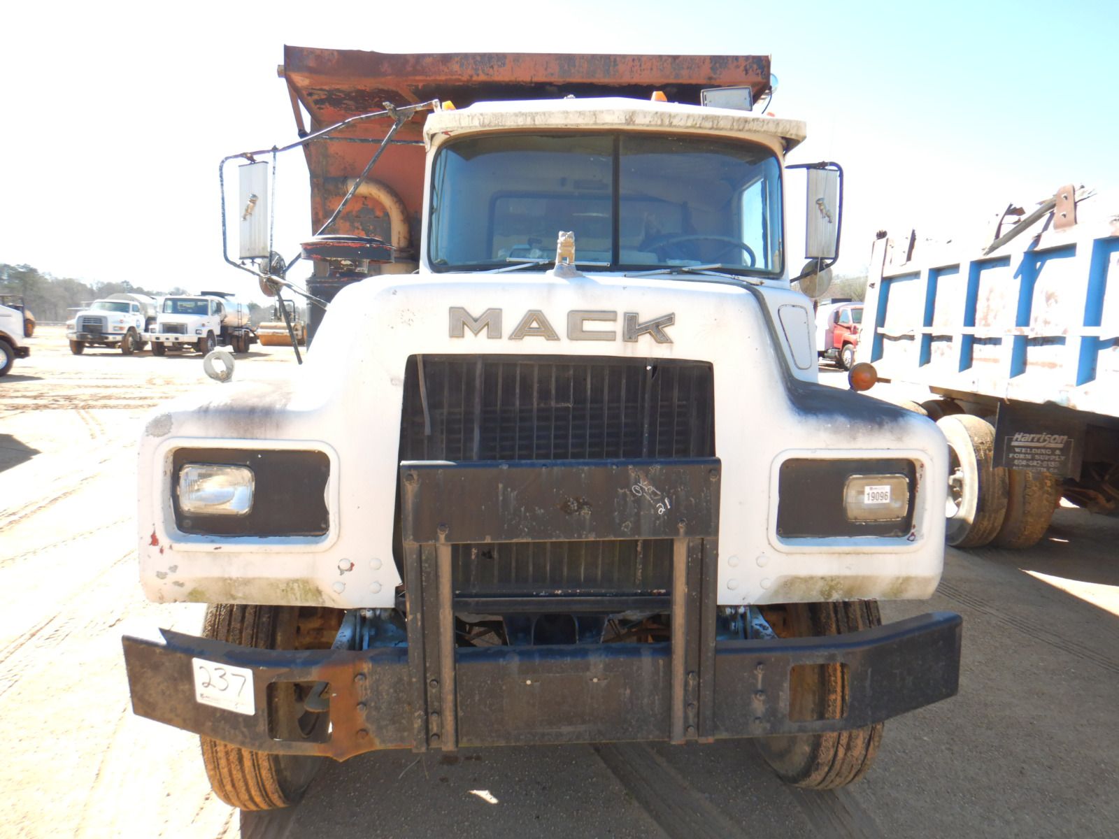 1977 MACK DM685 Dump Truck