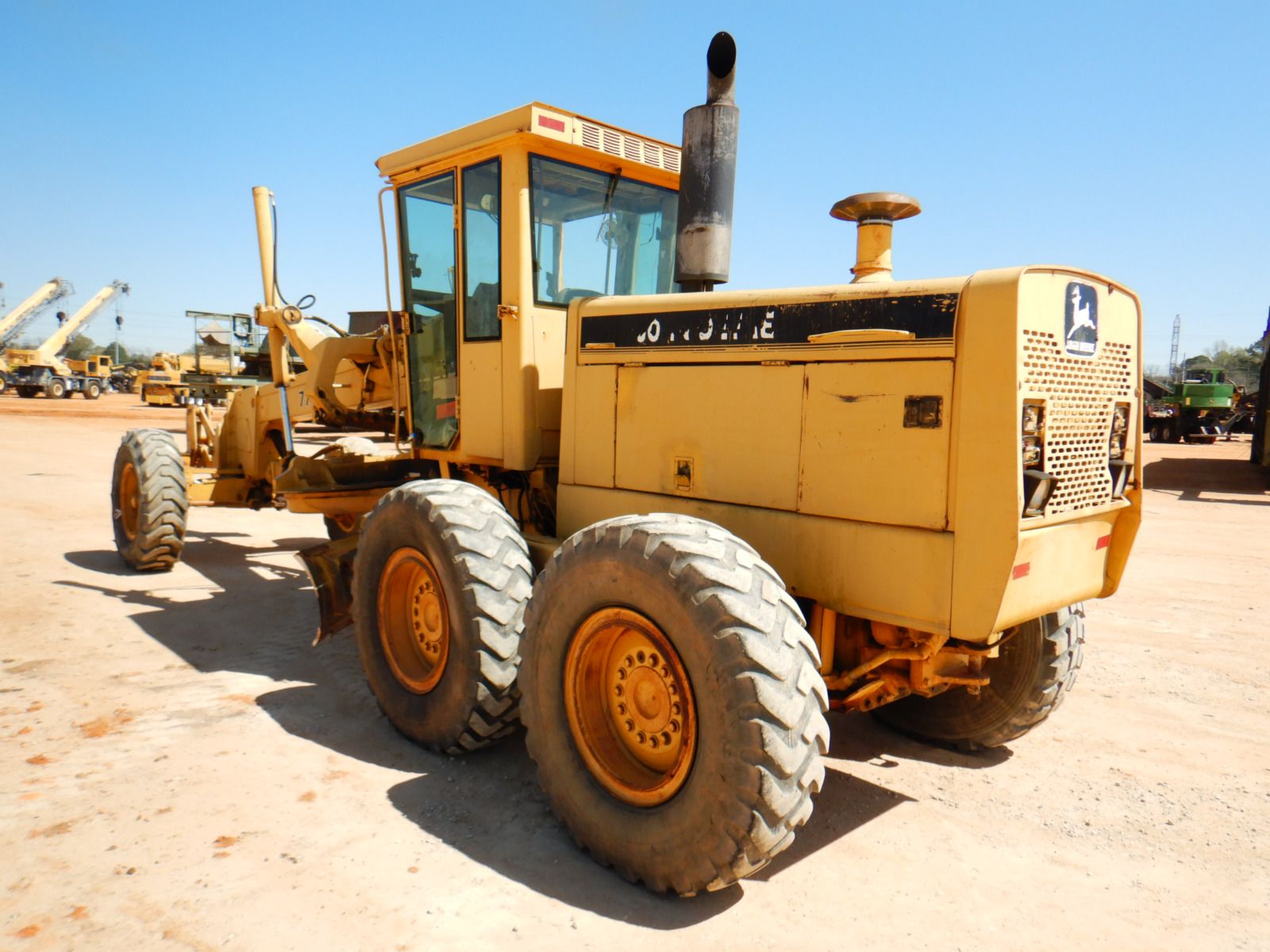 JOHN DEERE 770B-H Motor Grader