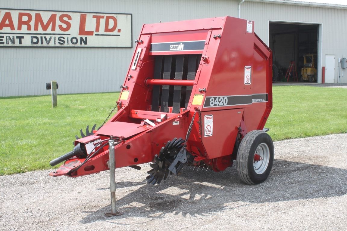 CIH 8420 4x4 round baler, ramp, crowder wheels, hydraulic tie