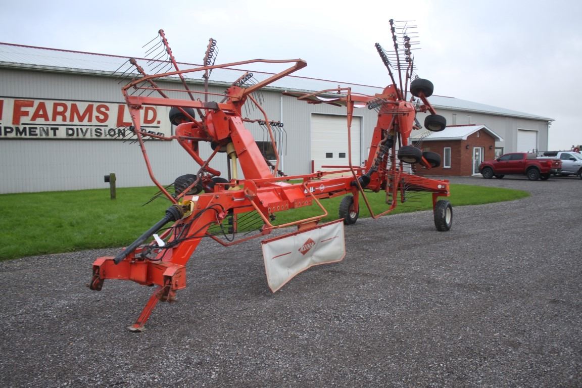 Kuhn GA 7302 DL twin rotary rake, trail type, 2pth