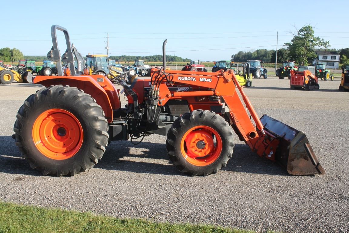 Kubota M9000 4wd tractor, utility special, rops, 2 remotes, 18.4x30 ...
