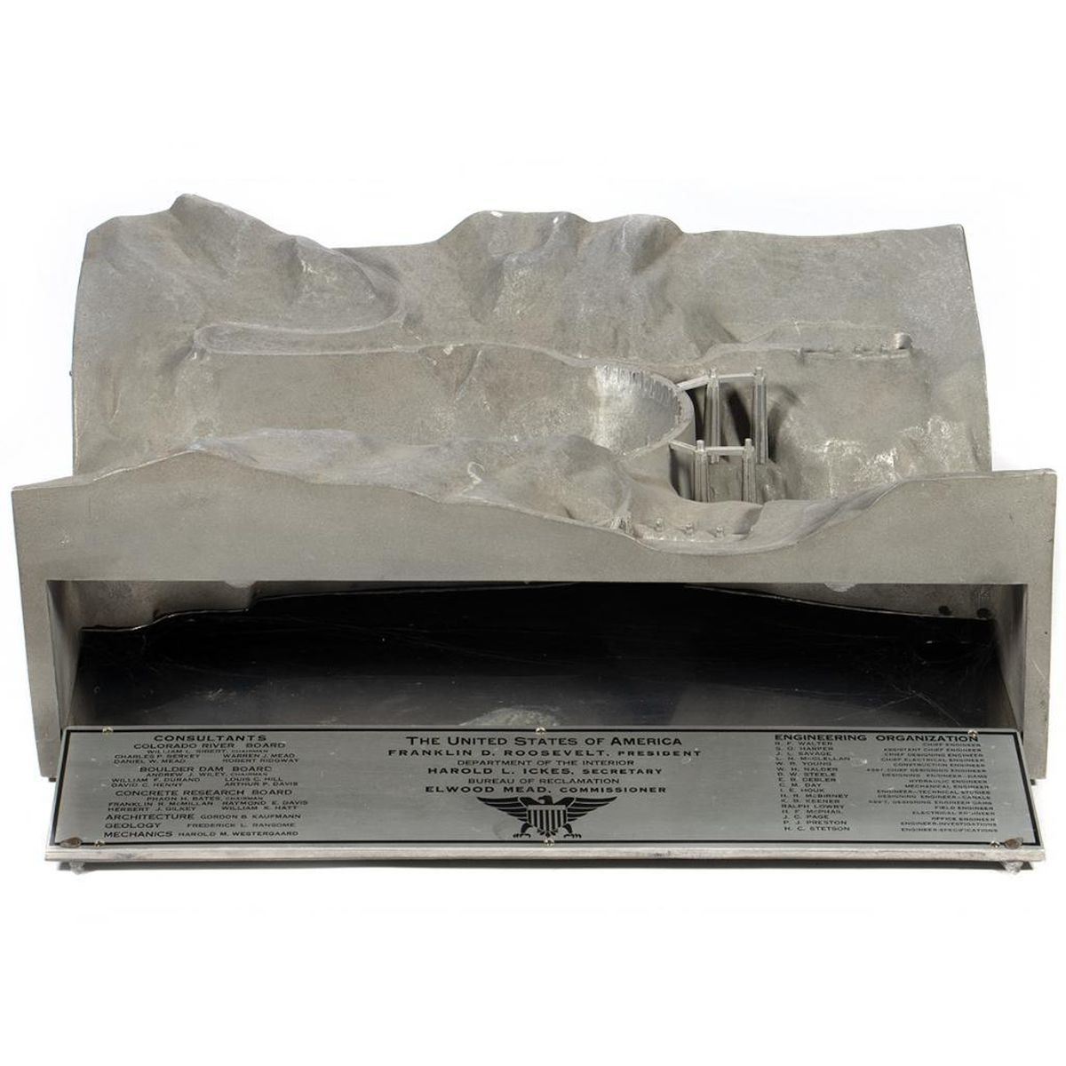 Presentation model of Boulder Dam