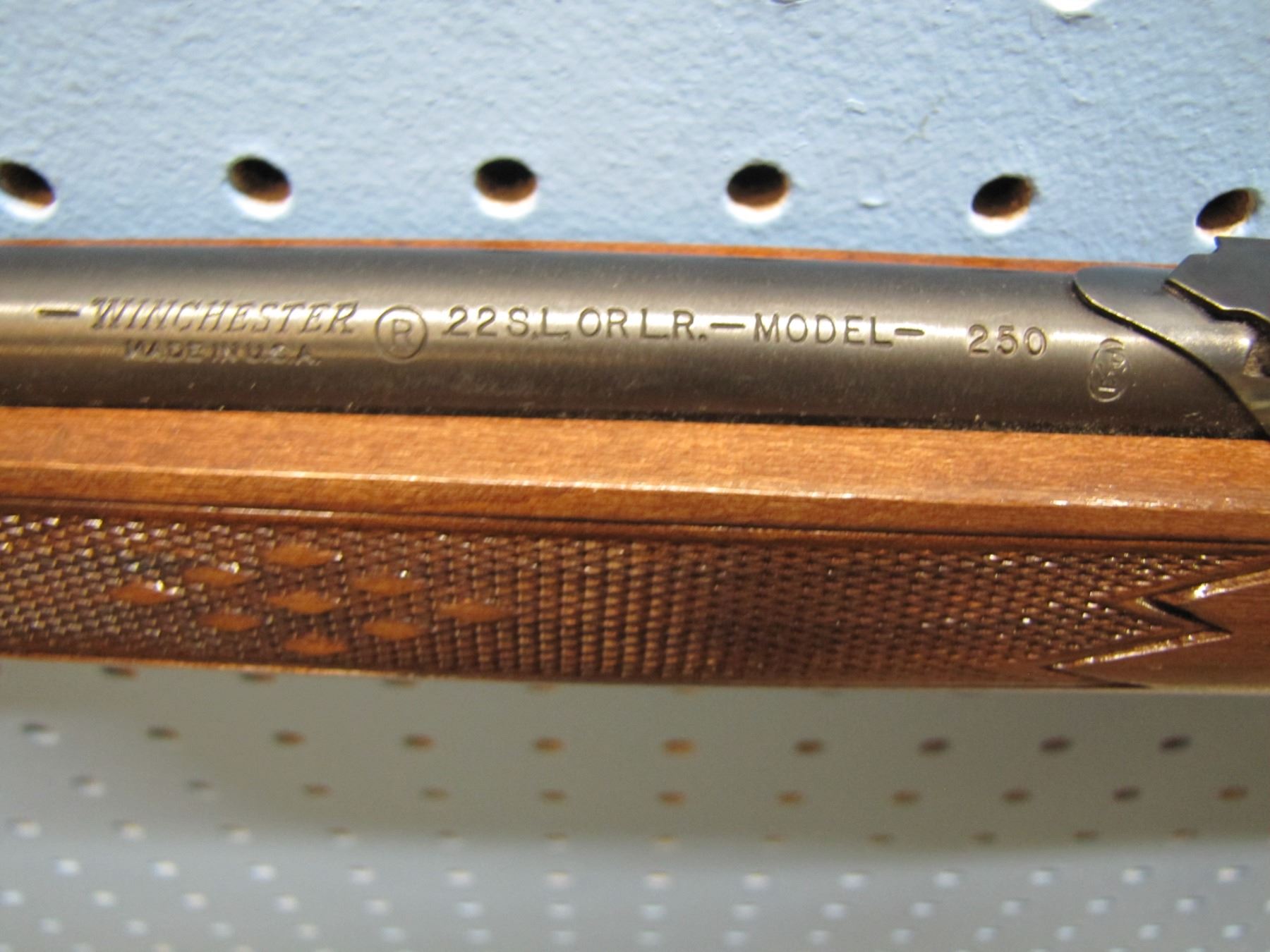 Winchester Model 250; lever action; tube magazine; .22 S/L/LR; S/N 612797