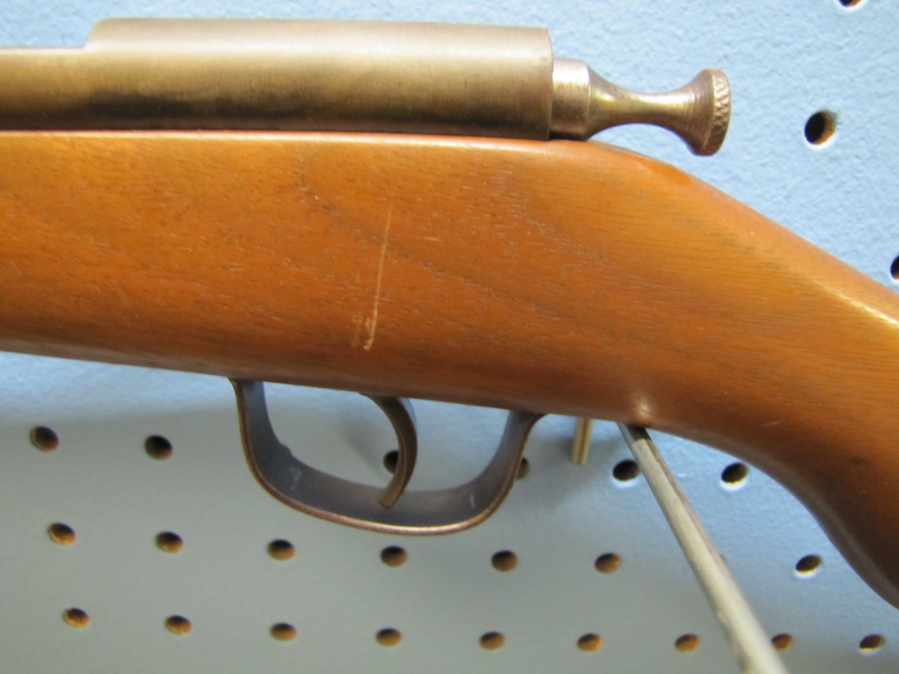 Eatonia rabbit gun; bolt action; single shot; .22 LR. S/N unknown