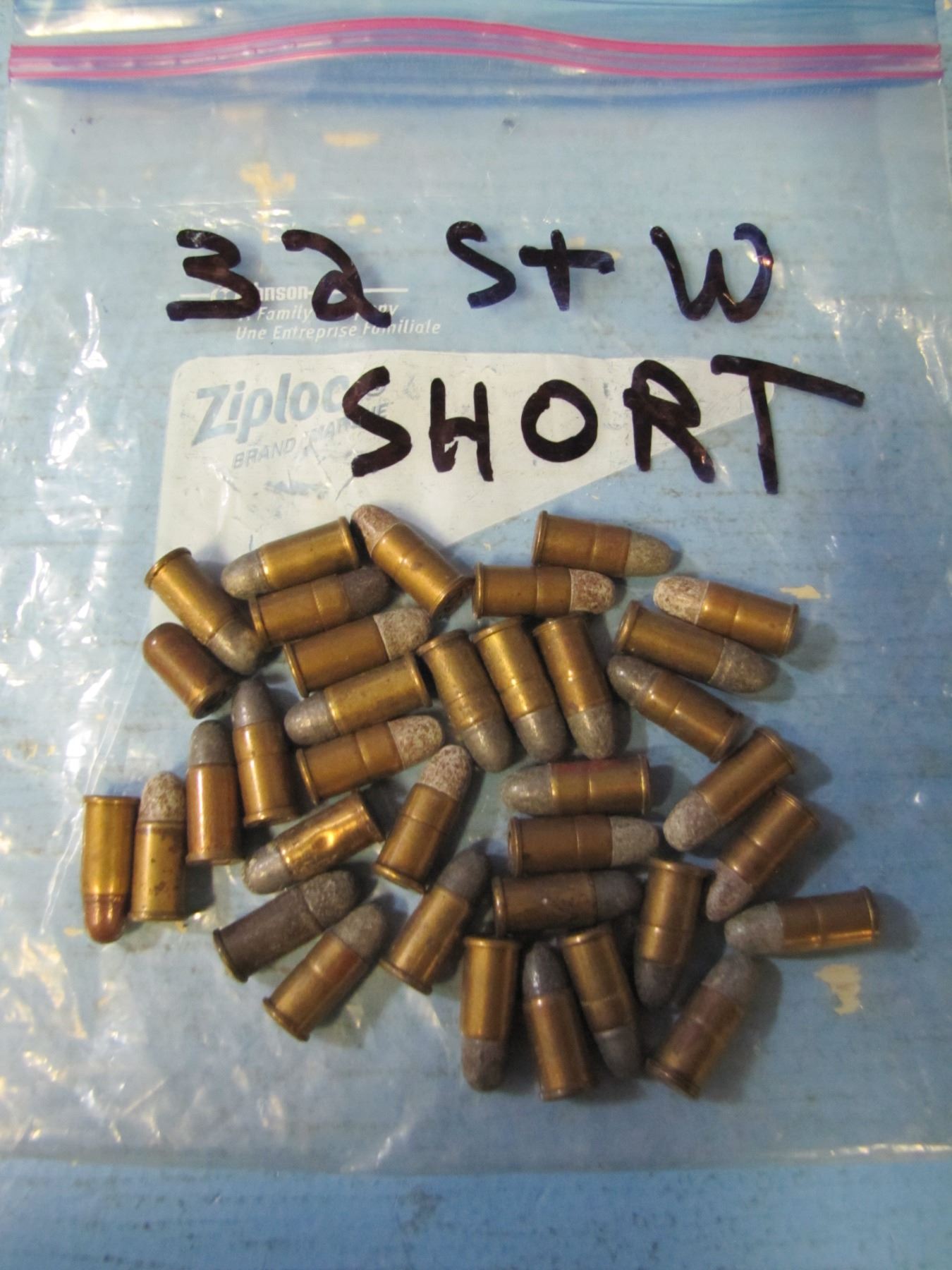 lot of 32 Smith & Wesson long and 32 Smith & Wesson short