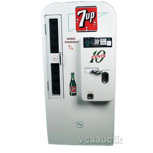 Rare VMC 81 Embossed 7UP Machine Restored