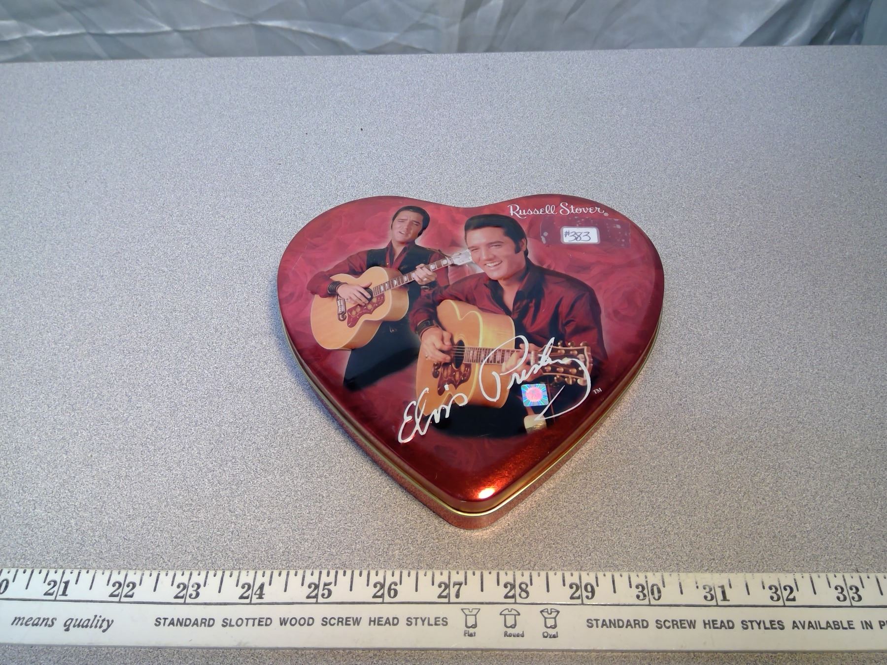 383. Lot of Elvis Collector cards (25) in heart-shaped tin - Schmalz ...