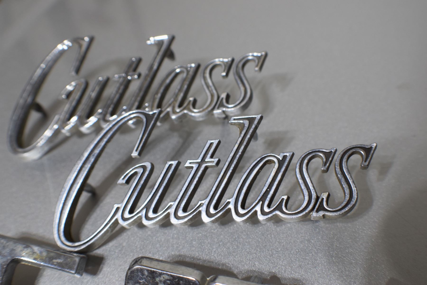 Vintage Car Emblems vintage-car-emblems