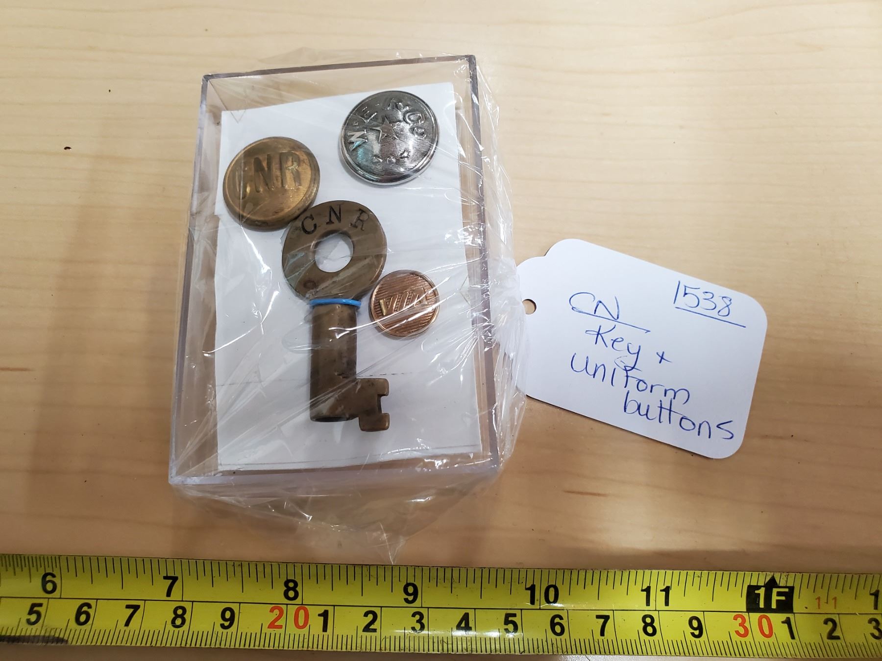 CNR KEY & UNIFORM BUTTONS - Schmalz Auctions