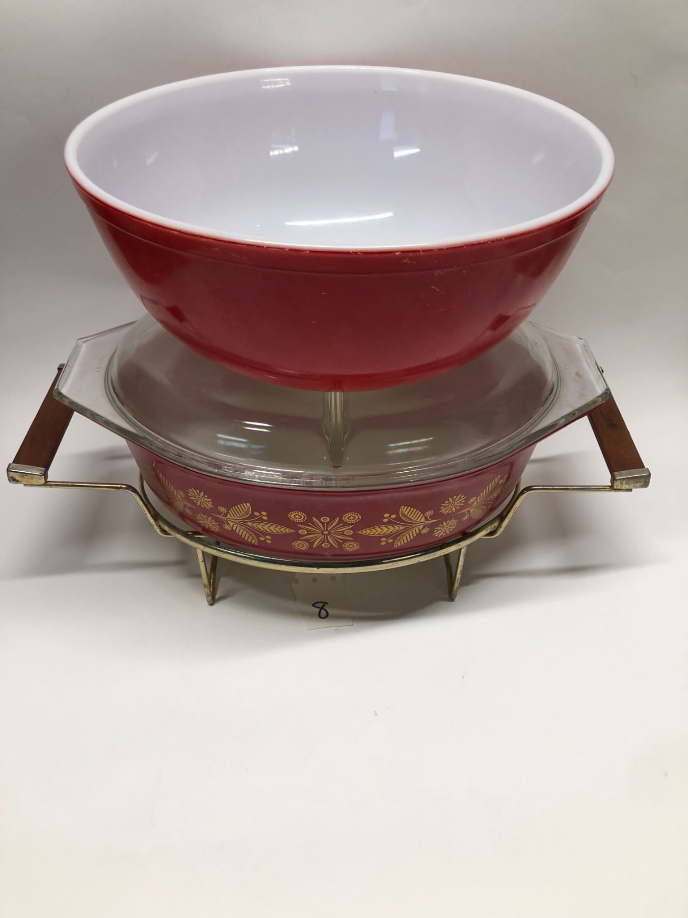 Red Pyrex 4 Qt Mixing Bowl 2.5 Qt casserole W/holder Lid chipped