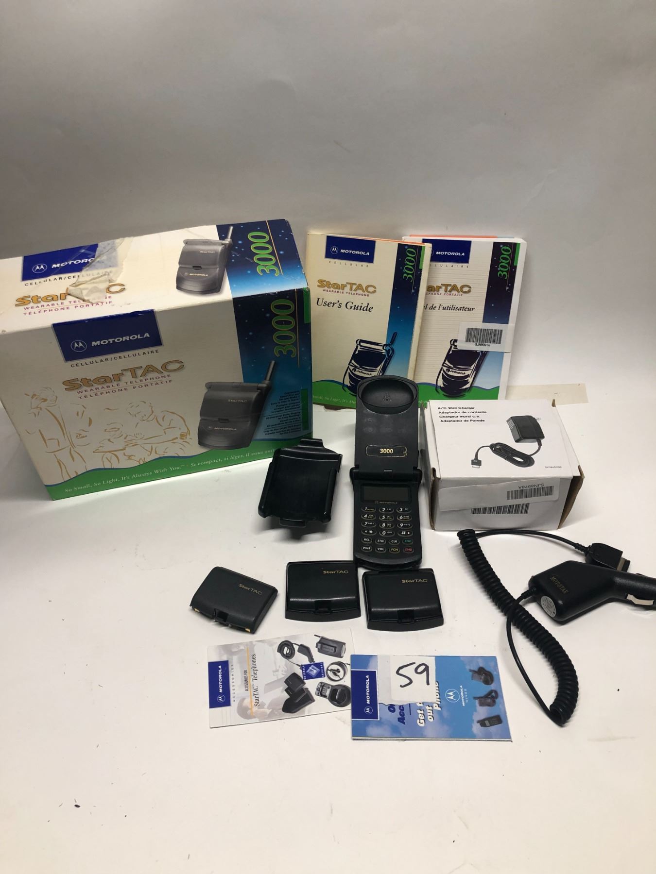 Motorola Startac 3000 Flip Phone in box w/ accessories