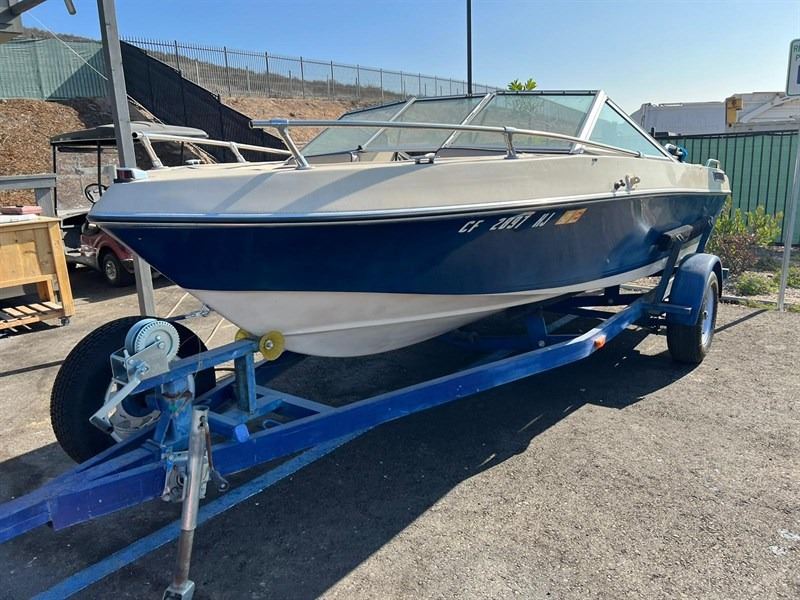 1985 INVADER BOAT