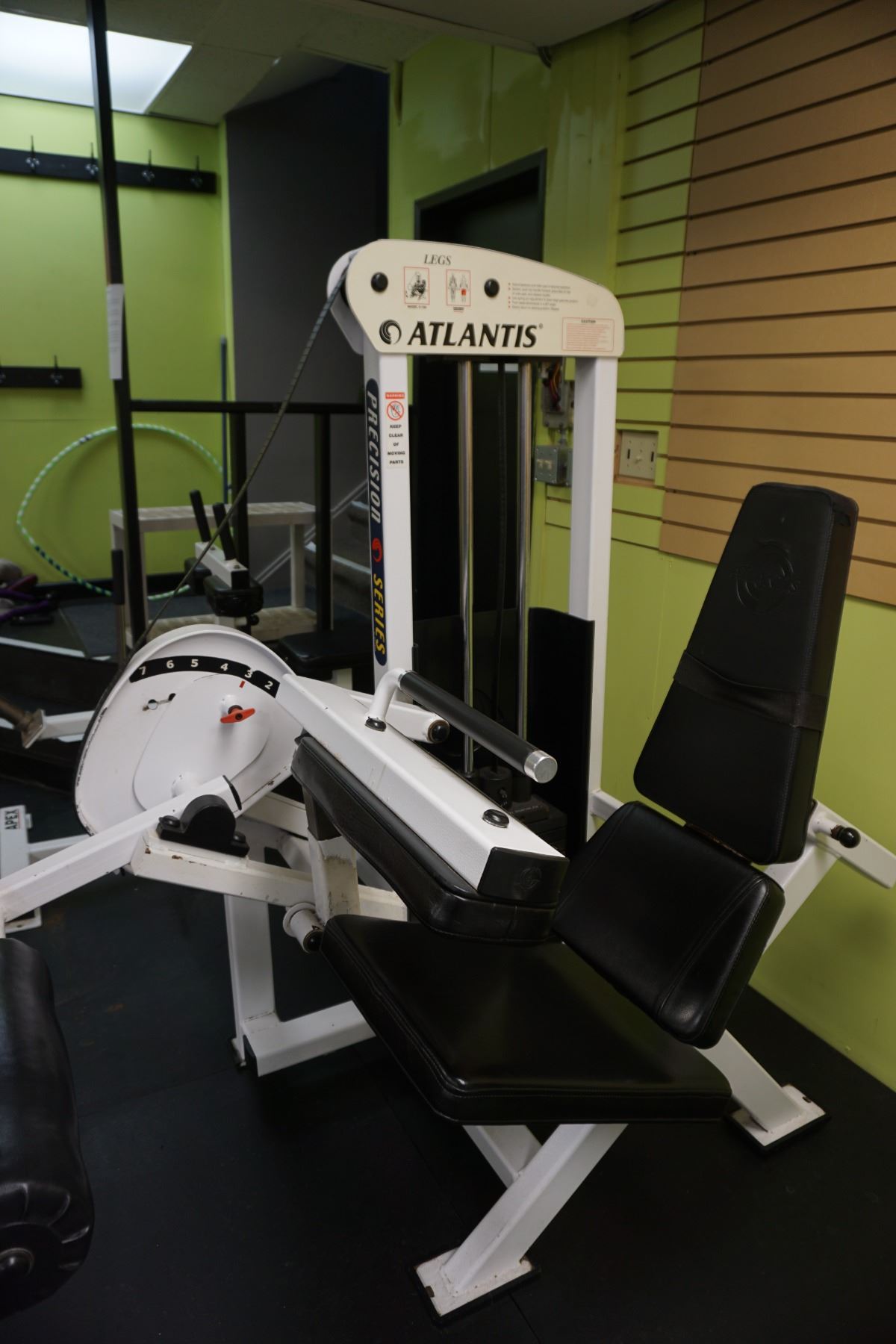 Leg Curl 195lbs Precision Atlantis Selectorized Leg Curl (3 pics)