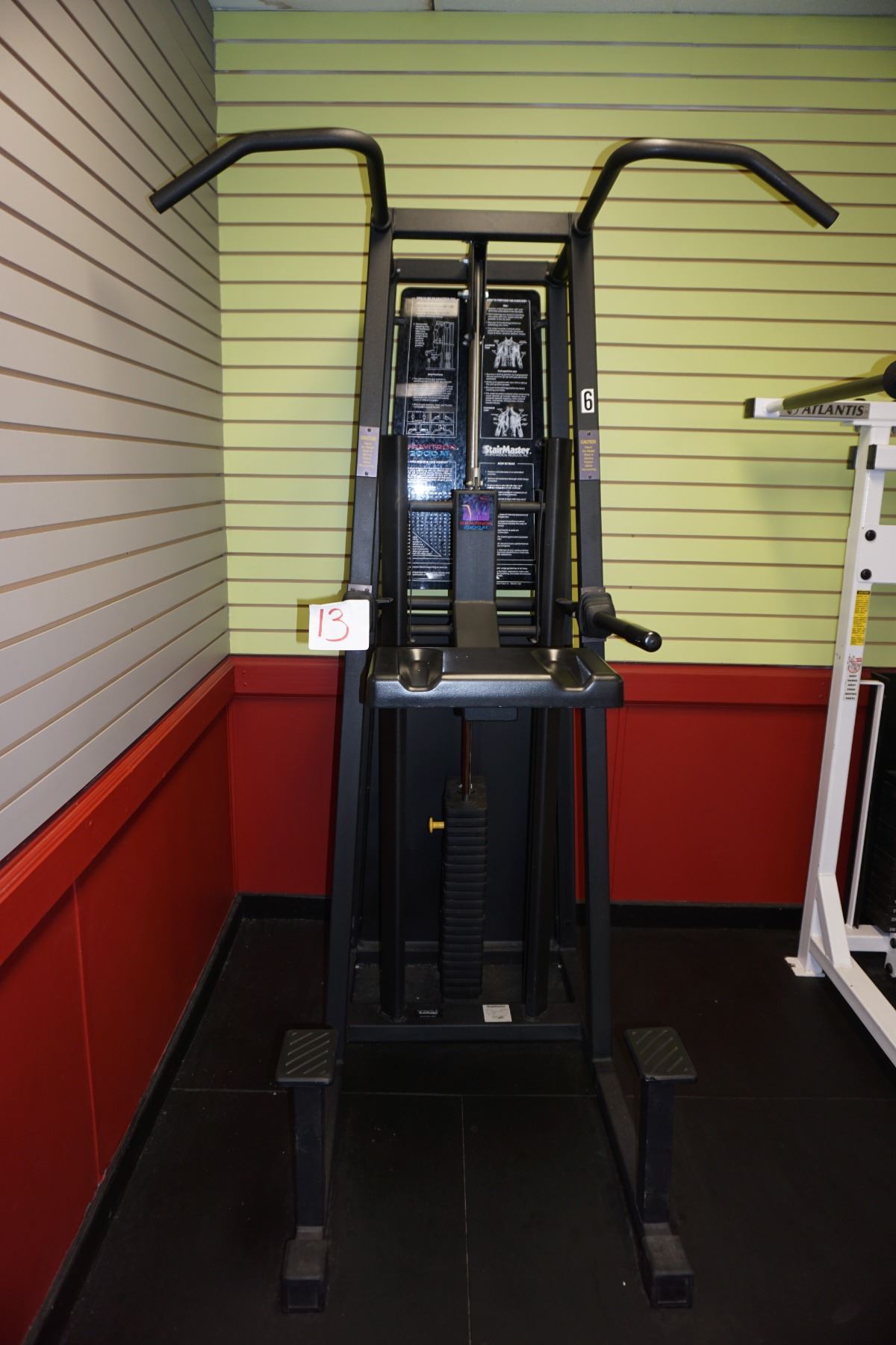 Gravitron 2000 AT Assisted Pull up/Dip by Stairmaster (2 pics)
