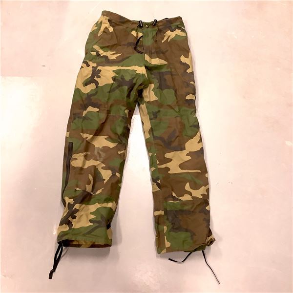 Military Cold Weather Trousers, Camo, Size Approx. 30" Waist