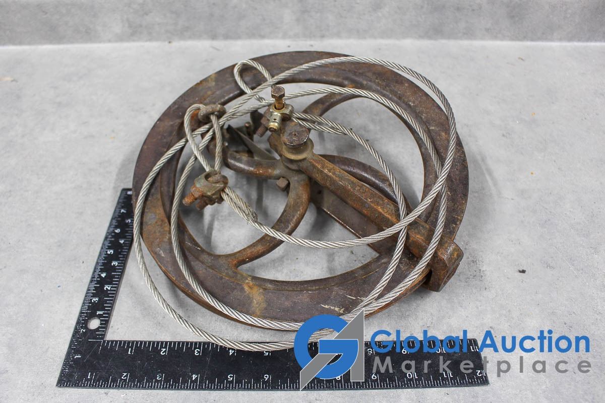 Vintage 12" Pulley & Short Tow Cable w/1 Hook